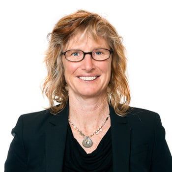 Why Leaders Should Engage With Social Media